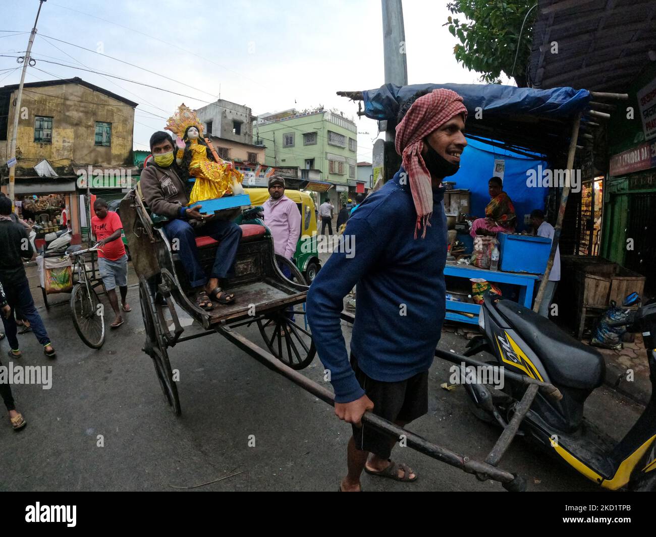 Goddess with bicycle hi-res stock photography and images - Alamy