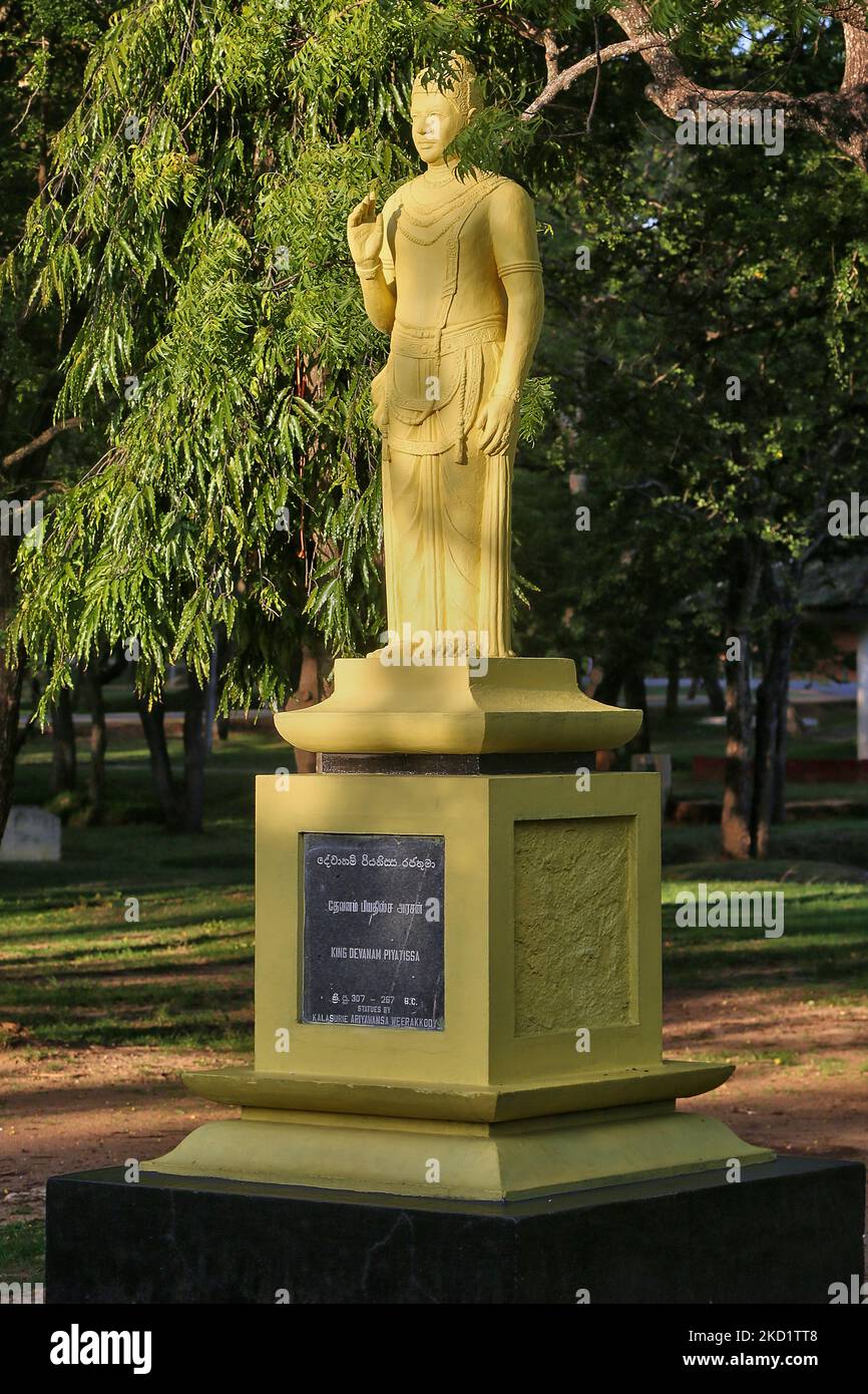 Statue of King Devanam Piyatissa (King Devanampiyatissa) in Mihintale ...