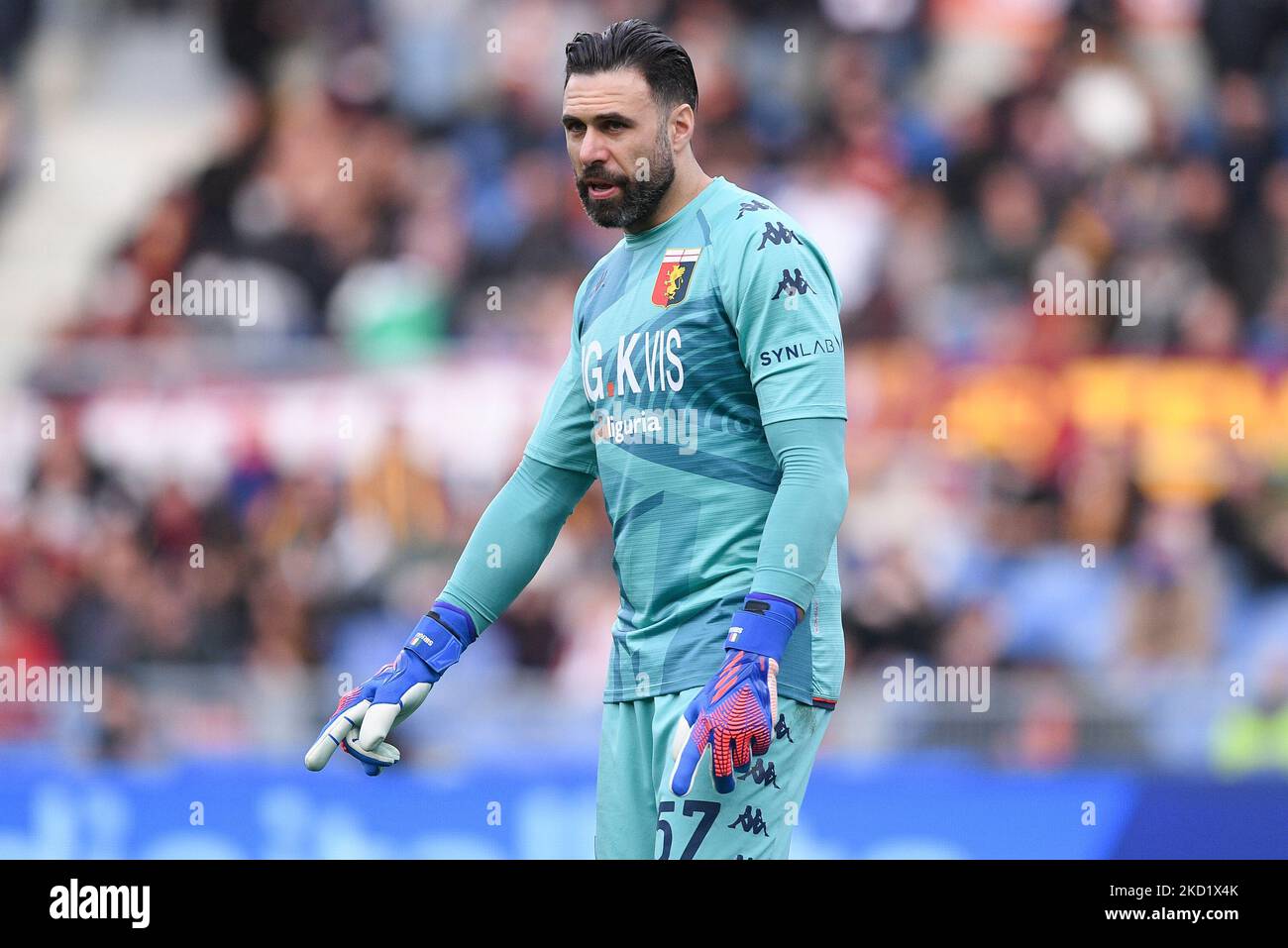 Salvatore Sirigu of Genoa CFC gestures during the Serie A match between ...