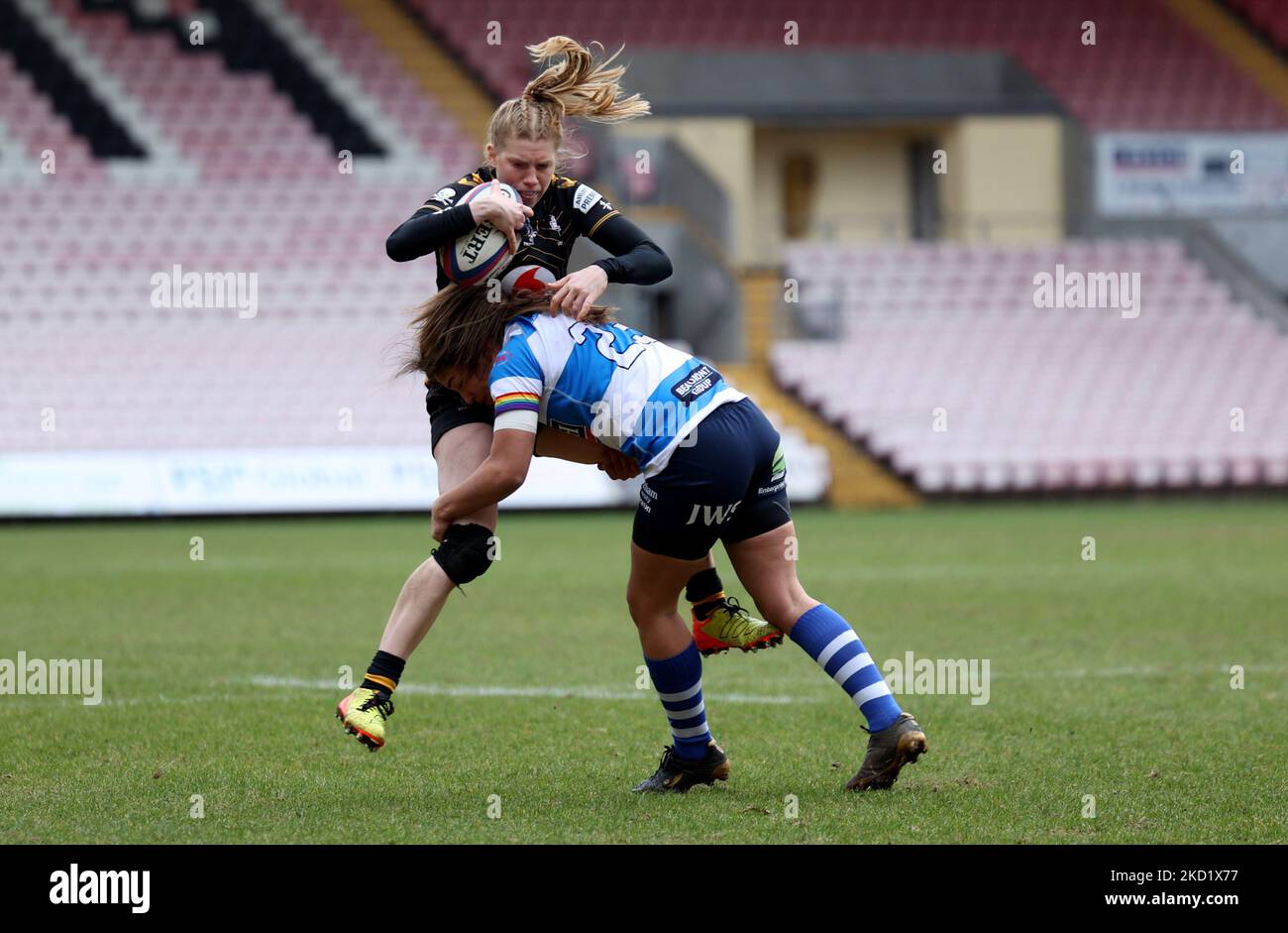 Dani Phan of DMP Durham Sharks and Rosie Wright of Wasps Women during ...
