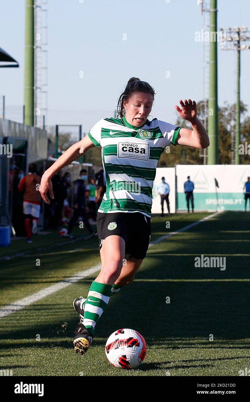 Chandra Davidson in action during the match for Liga BPI between ...