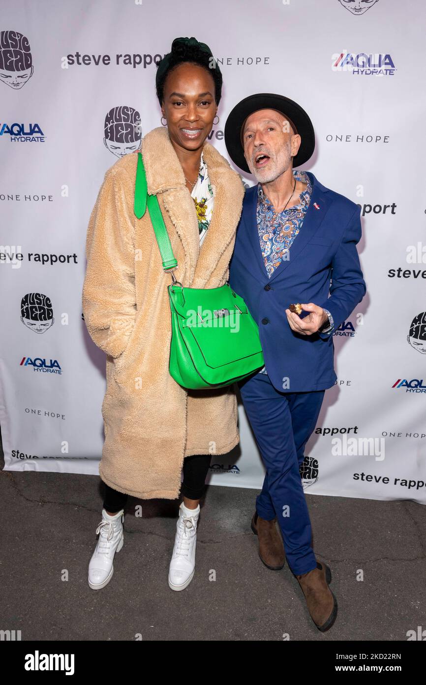 Hollywood, USA. 04th Nov, 2022. Chanda Wallace, Steve Rapport attend ...