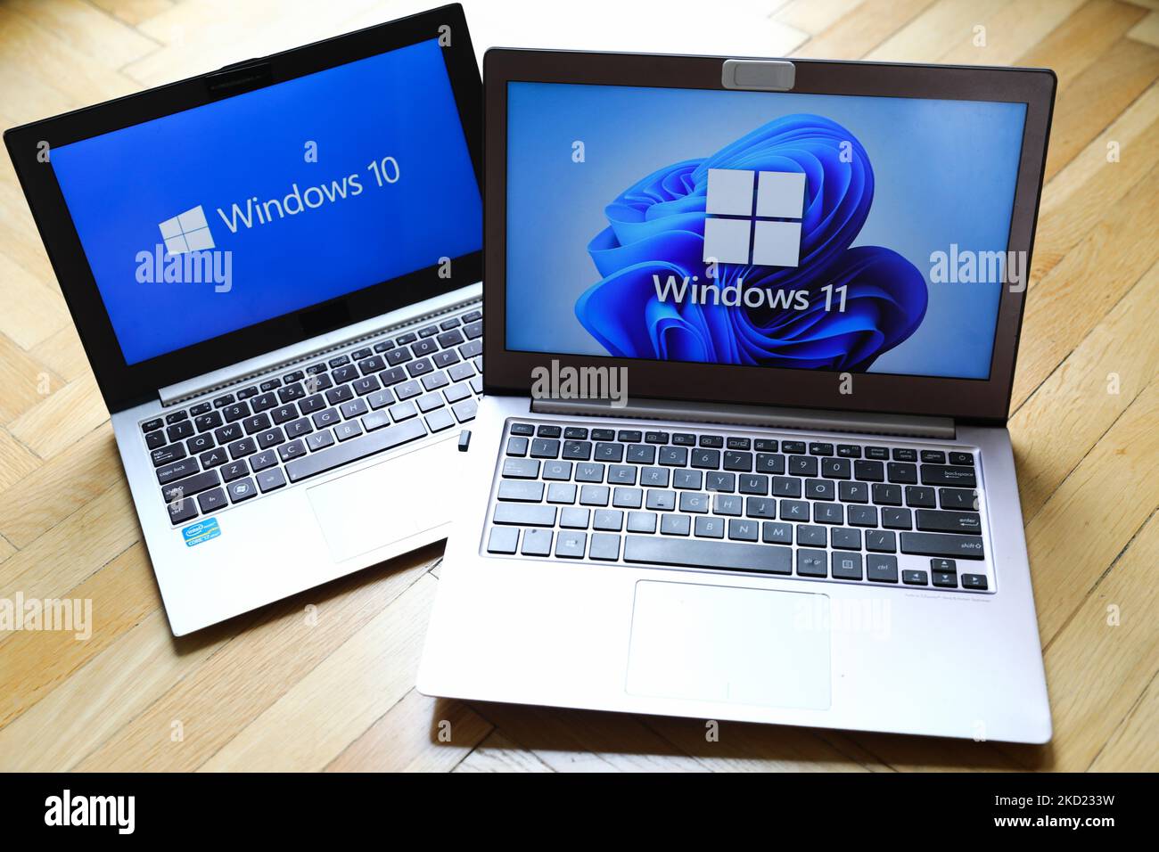 Windows 10 operating system logos hi-res stock photography and images ...
