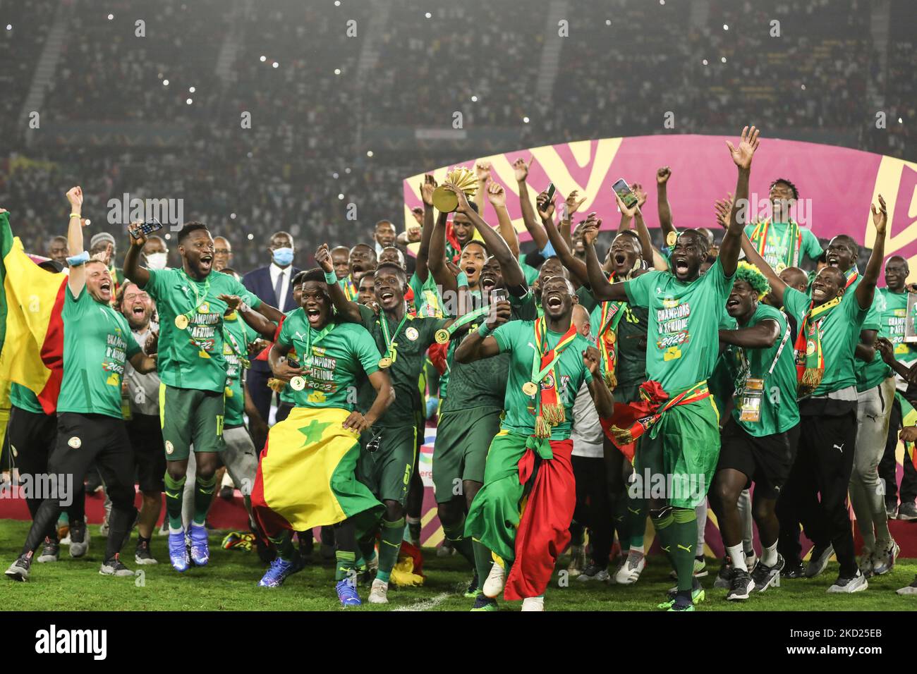 Senegal players celebrate with the trophy after winning the 2021 Africa ...