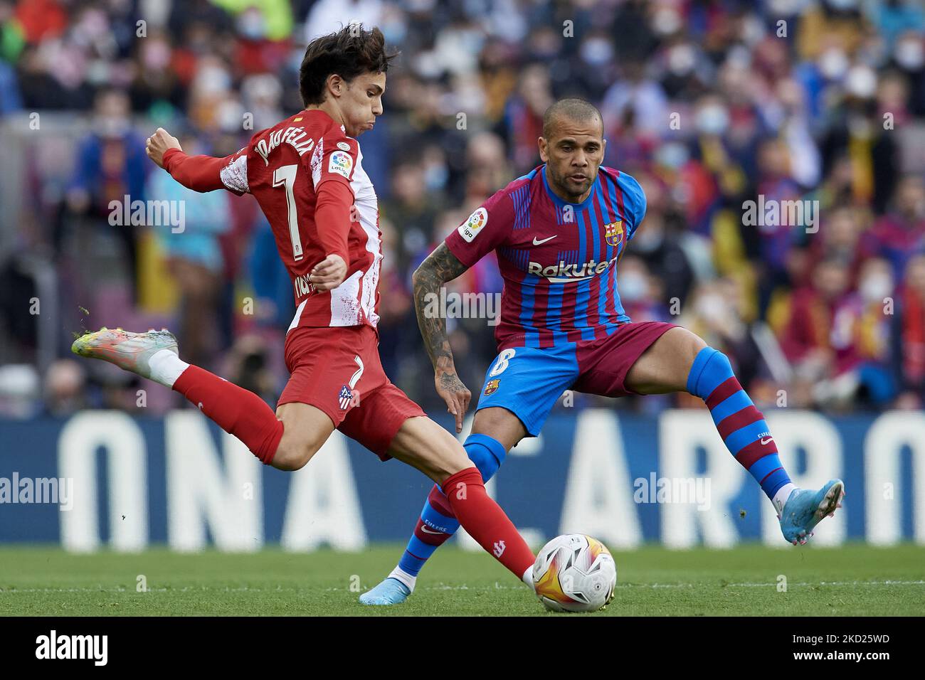 Front dani alves hi-res stock photography and images - Alamy