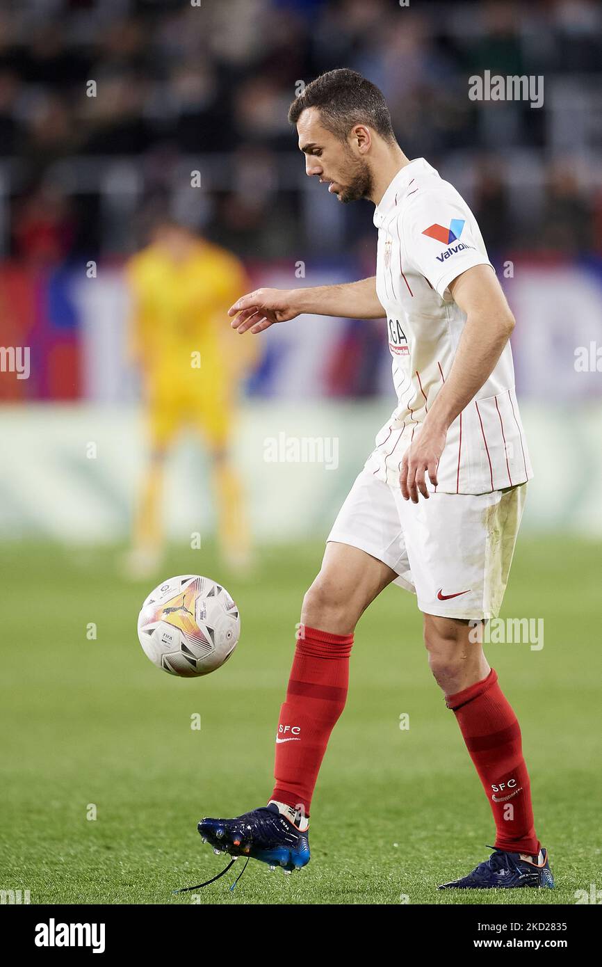 Joan Jordan of Sevilla controls the ball during the La Liga Santander ...