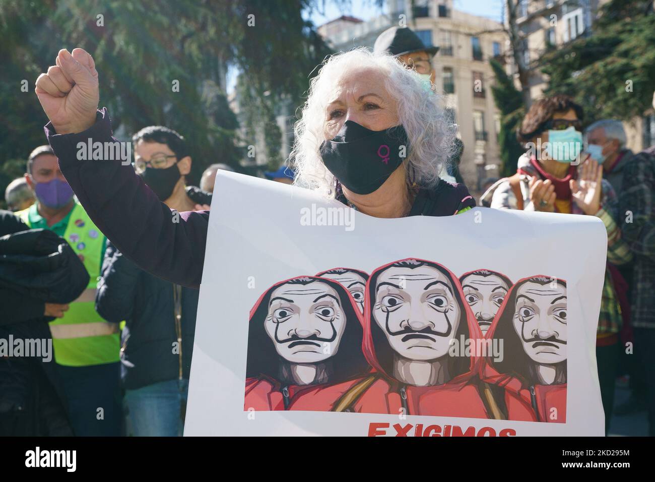 Papel social hi-res stock photography and images - Alamy