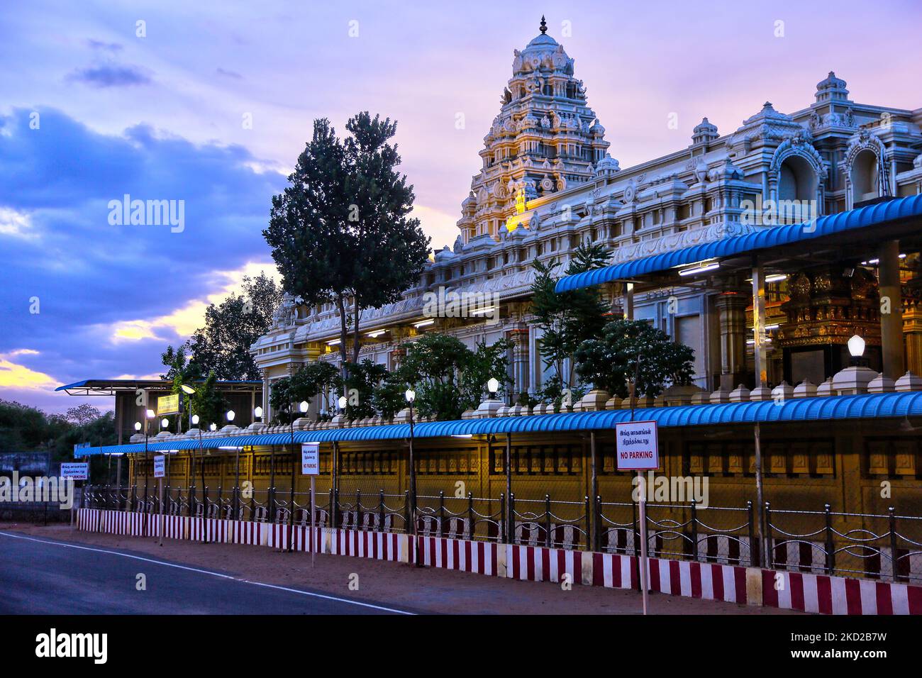 Sri punnai srinivasa perumal temple hi-res stock photography and images ...