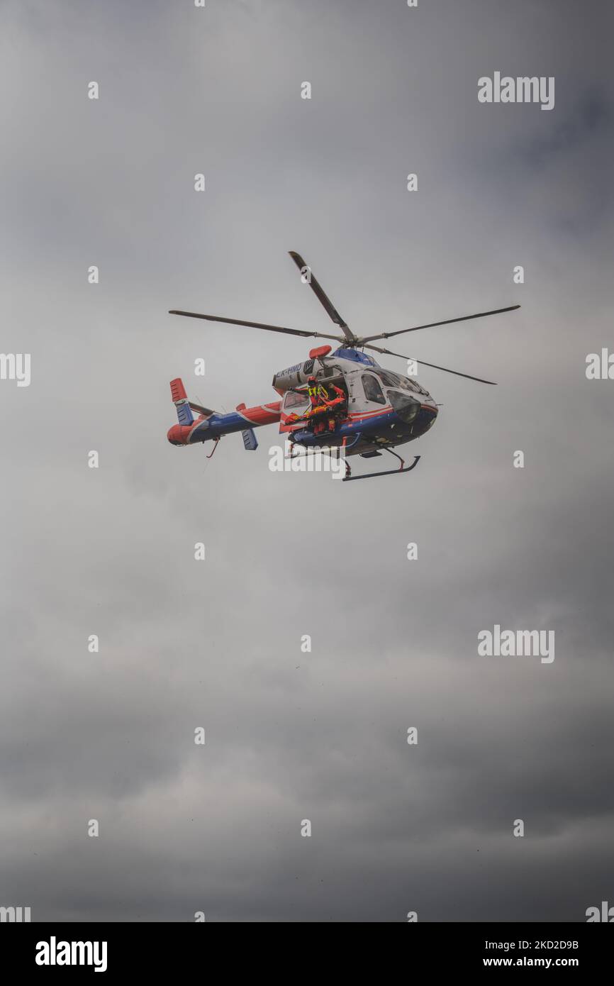 Police heli hi-res stock photography and images - Alamy