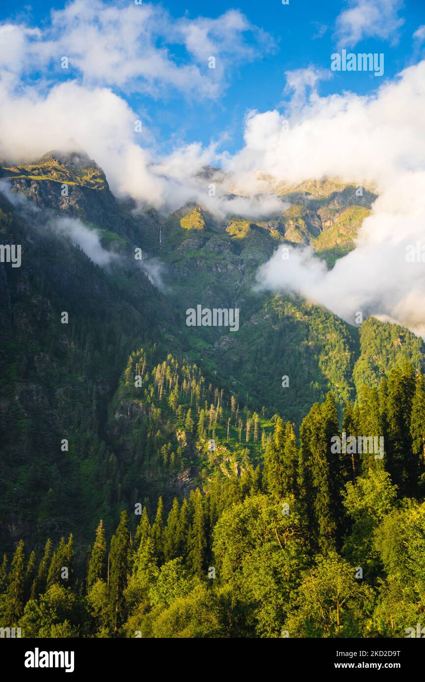 Beautiful view of Himalayan mountains on the trekking route to Kheerganga, Nakthan, Parvati ...