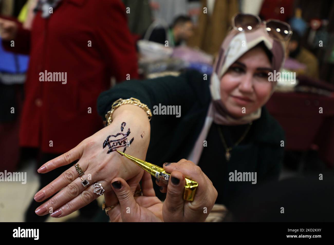 Palestinian tattoo artist hi-res stock photography and images - Alamy