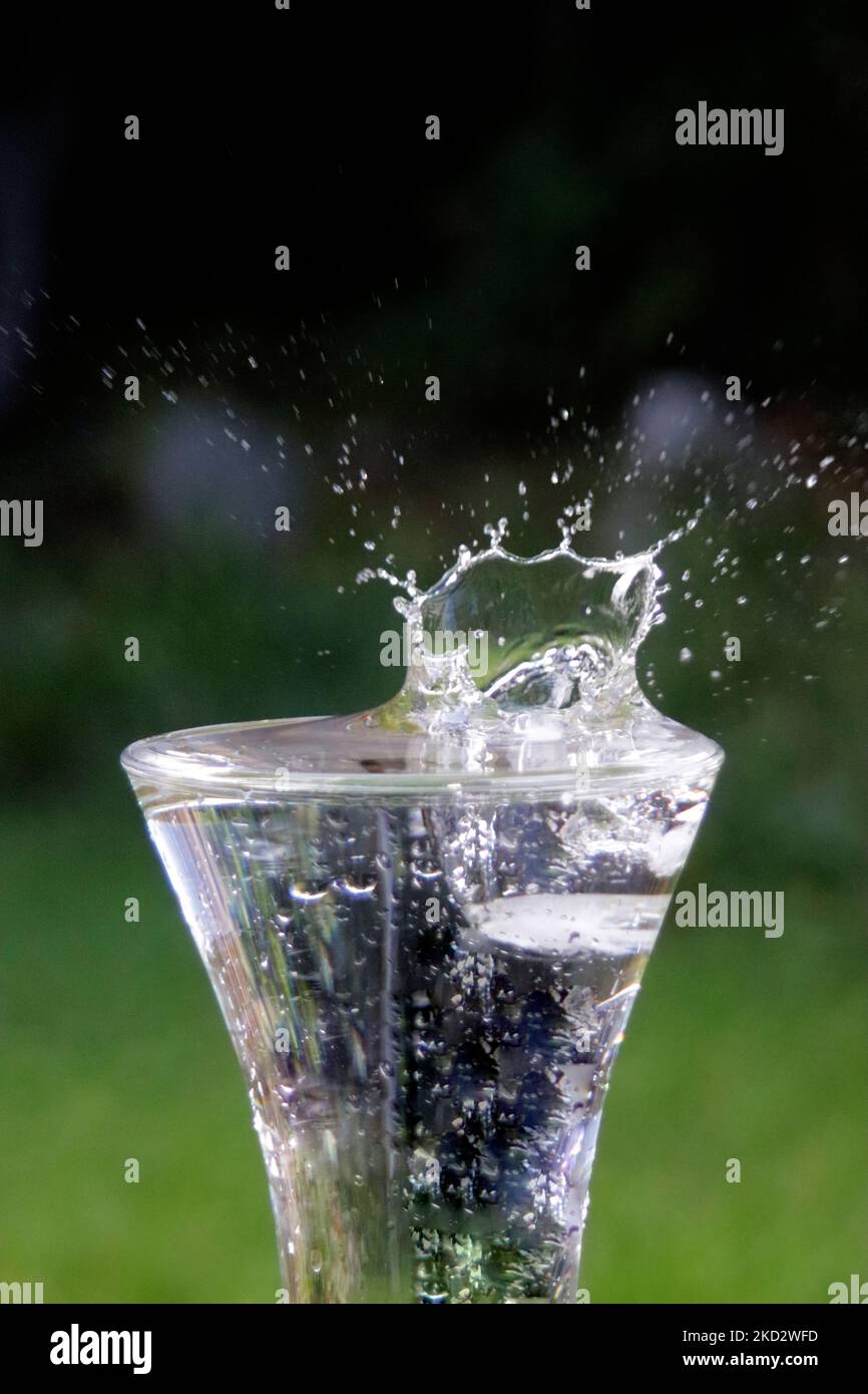 Water Splash Crown Stock Photo - Alamy