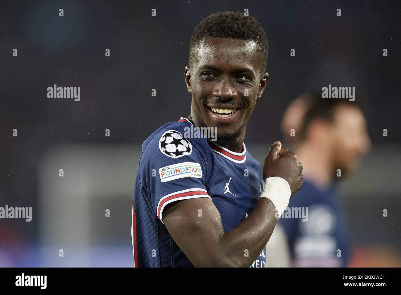 Idrissa gueye celebrates psg hi-res stock photography and images - Alamy