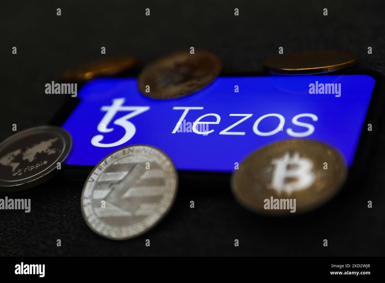 Tezos logo hi-res stock photography and images - Alamy