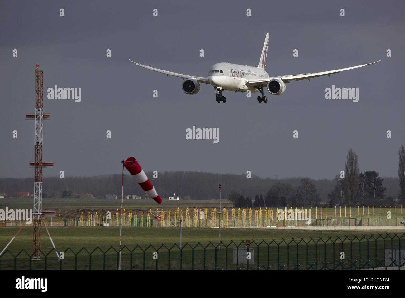 Gulf air boeing 787 hi-res stock photography and images - Alamy