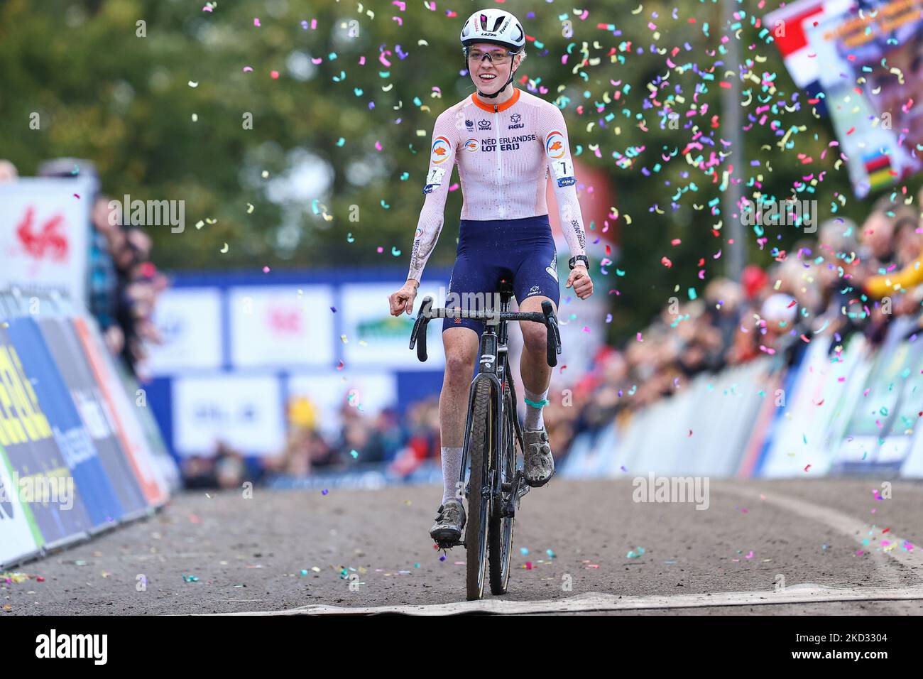 Dutch Fem Van Empel celebrates as she crosses the finish line to win ...