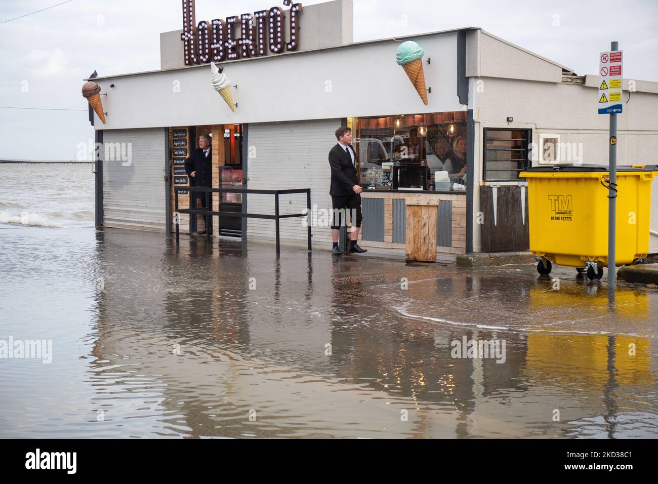 Southend seafront floods as Storm Franklin hits the UK, The third storm ...
