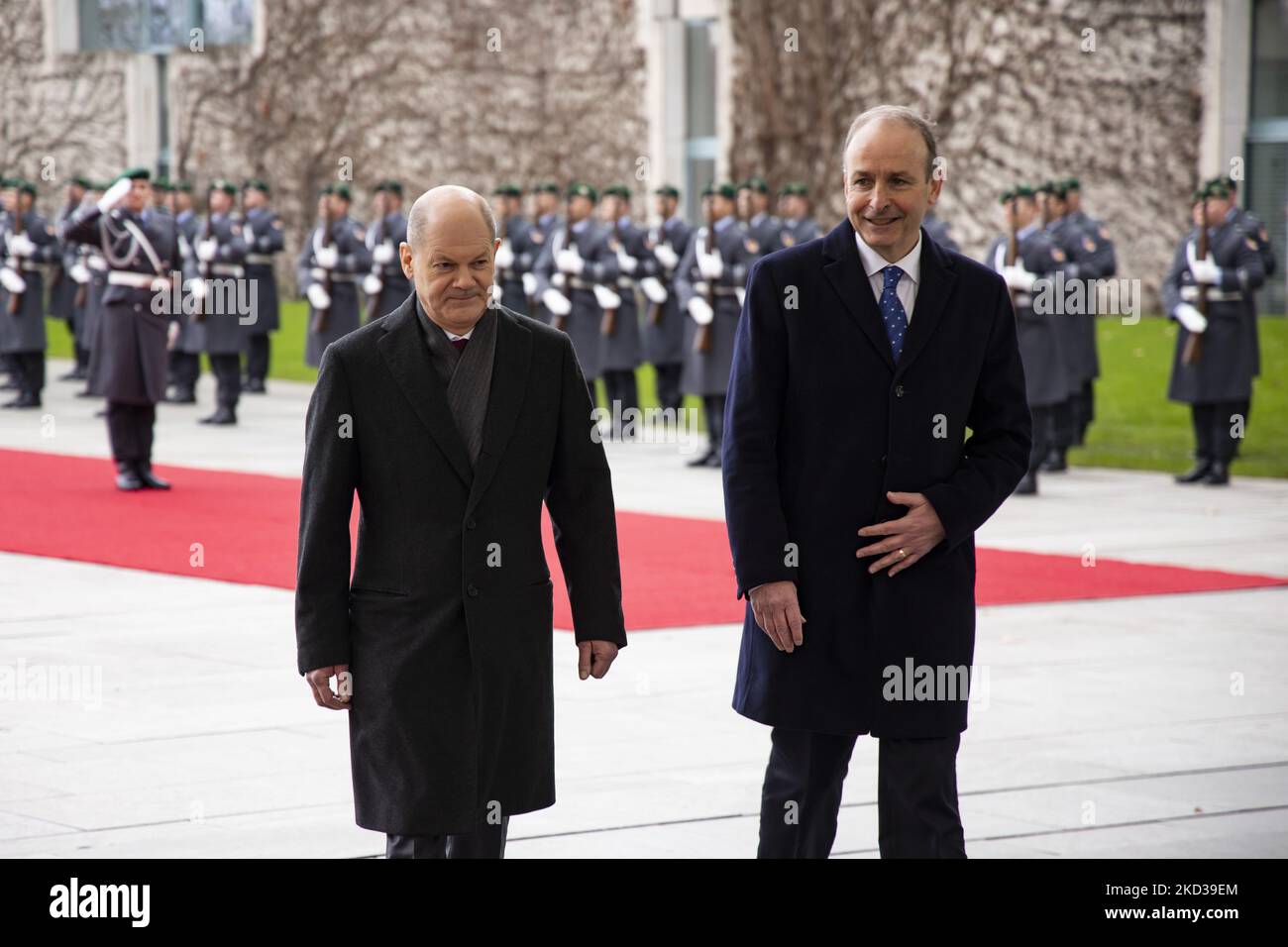 German Chancellor Olaf Scholz (C-L) receives Irish Prime Minister ...