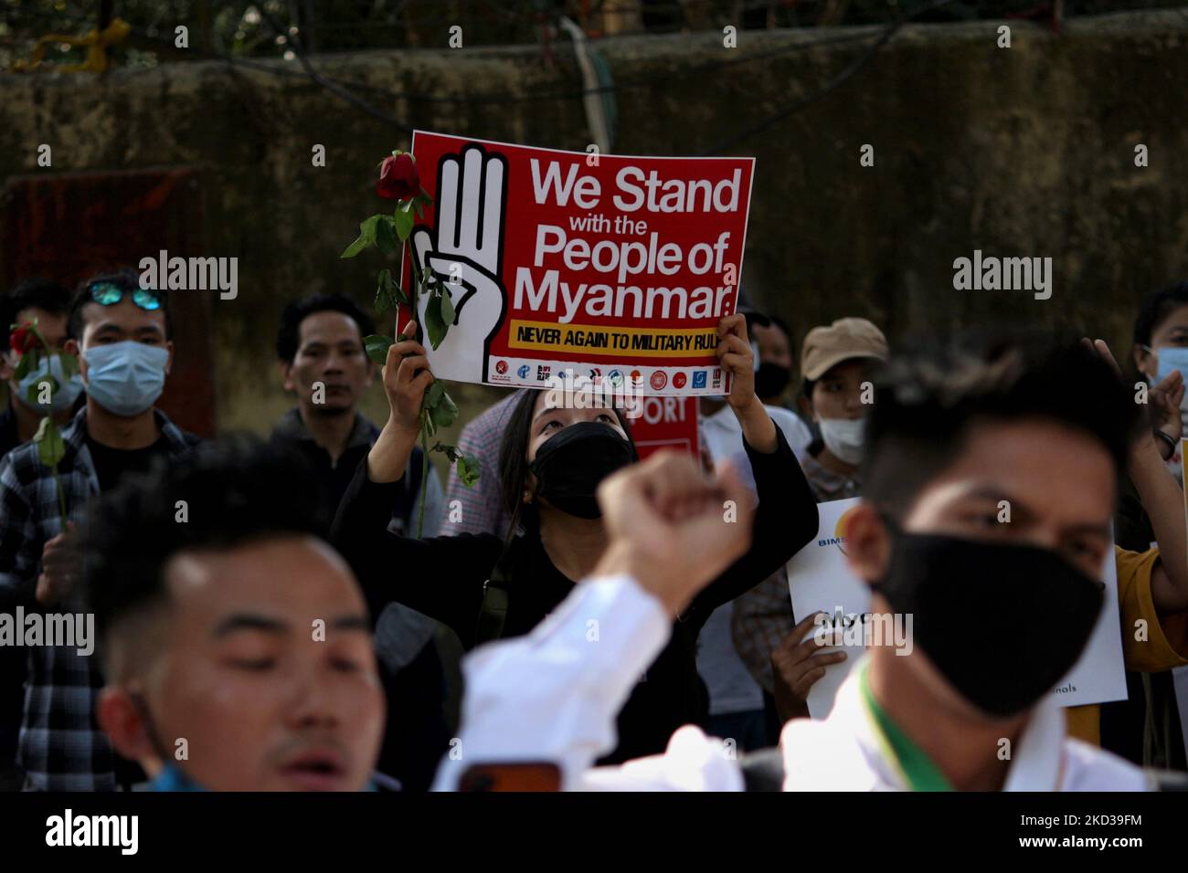 Myanmar citizens living in hi-res stock photography and images - Alamy