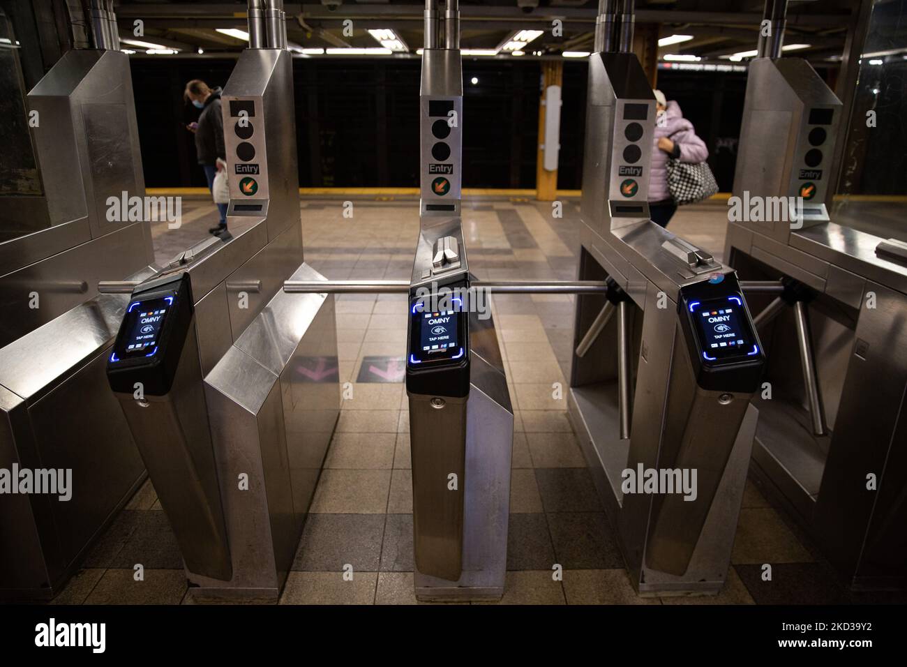 Pedestrian traffic on New York City subway platforms, including Times ...