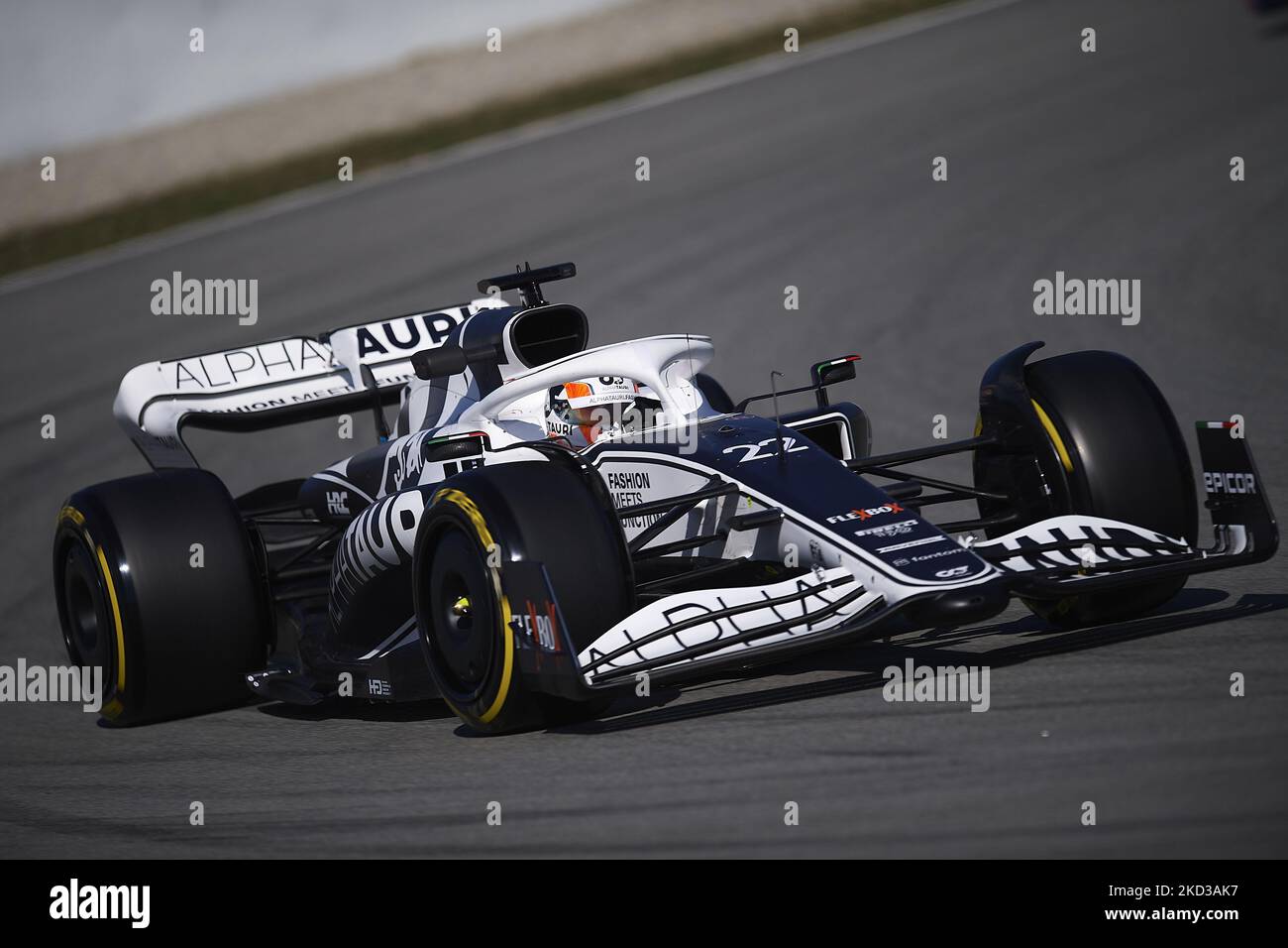 Yuki Tsunoda of Japan driving the (22) Scuderia AlphaTauri AT03 Honda ...