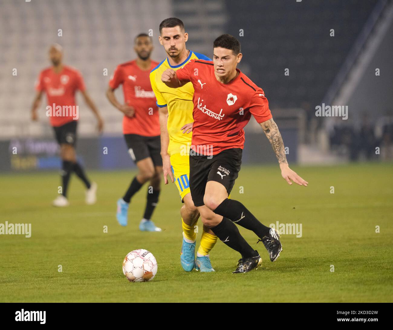 James Rodriguez (10) of Al Rayyan and Gabriel Appelt Pires (10) of Al ...
