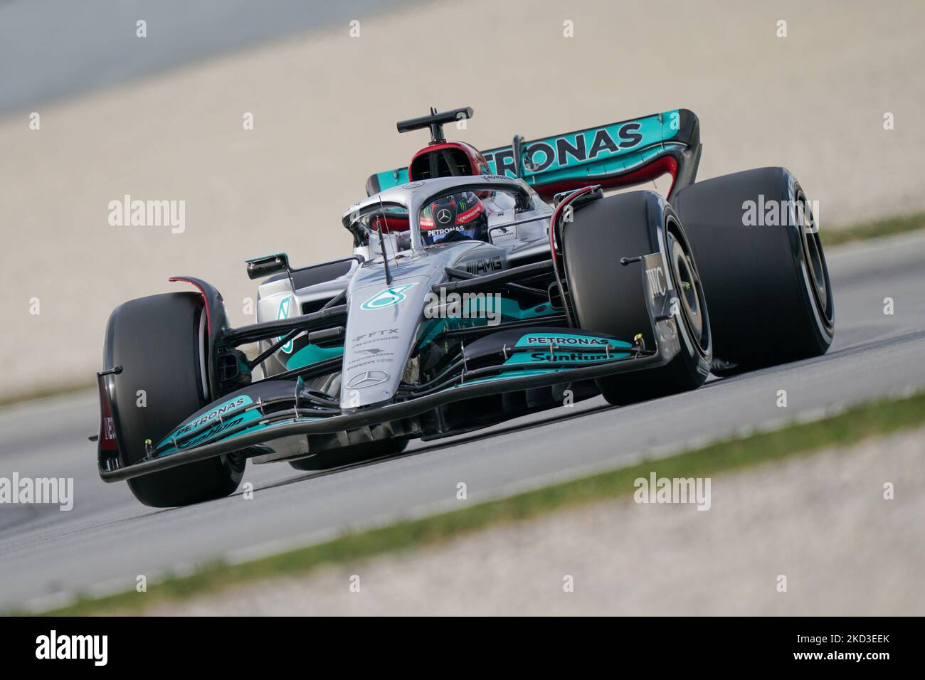 George Russell of uk driving the (63) Mercedes-AMG Petronas F1 Team F1 ...