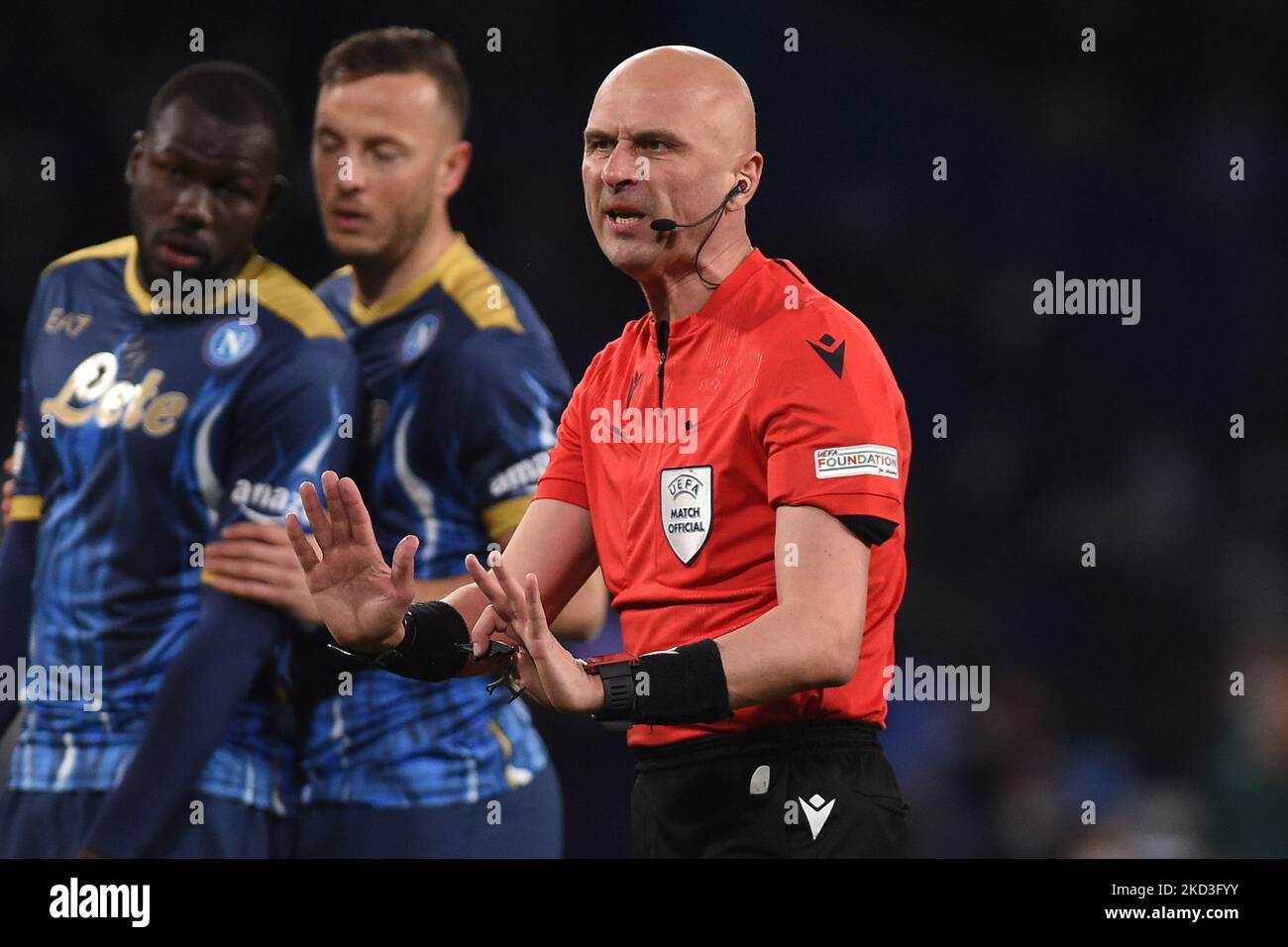 Referee sergej karasev hi-res stock photography and images - Alamy