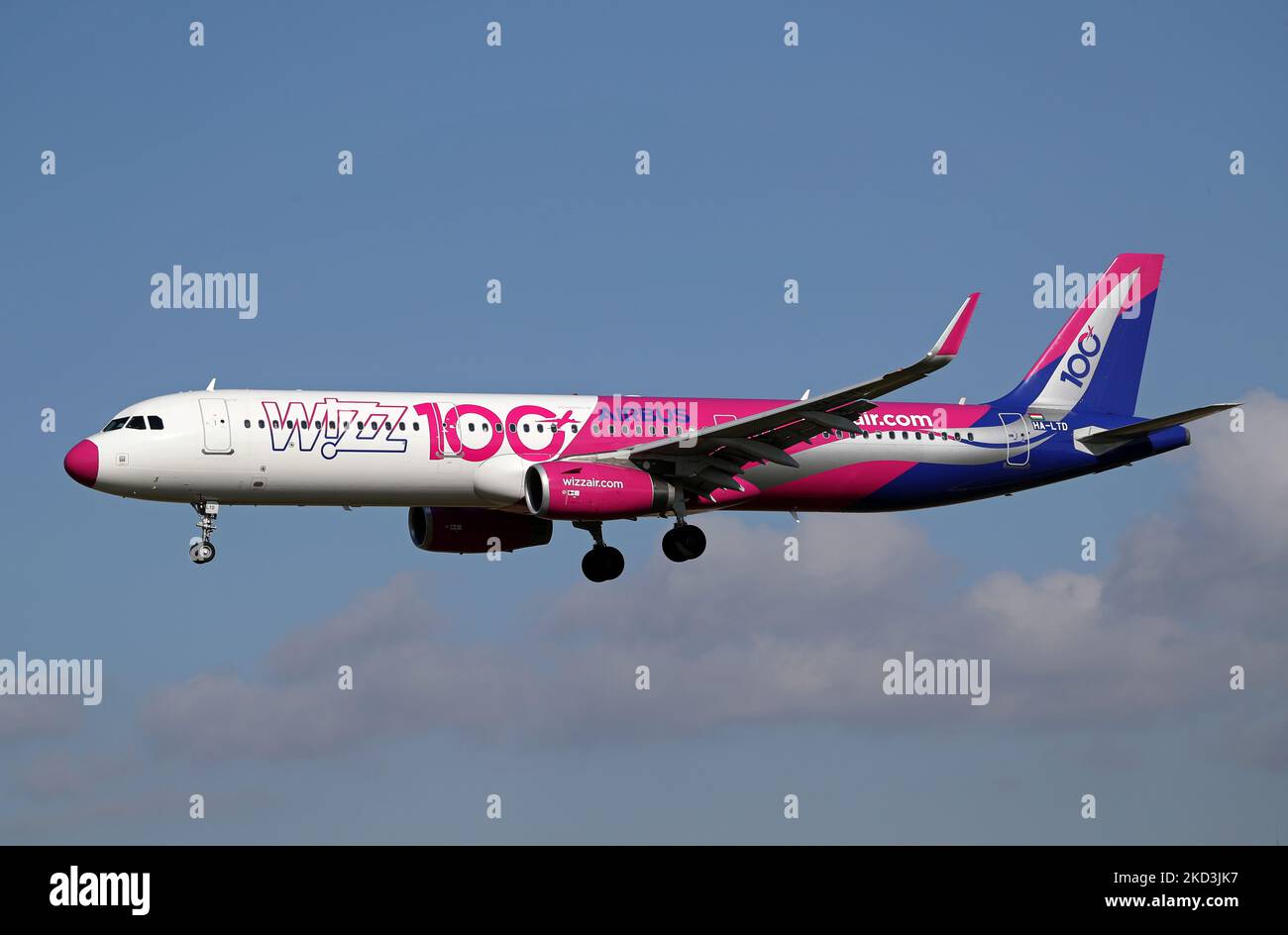 Wizz air 100 livery hi-res stock photography and images - Alamy