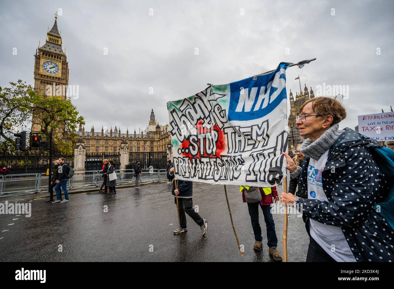 London, UK. 5th Nov, 2022. Plenty of support for the NHS - Peoples ...