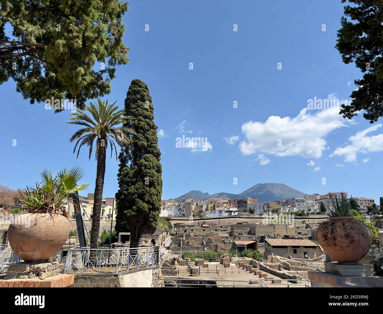 Herculaneum italy vesuvius hi-res stock photography and images - Alamy