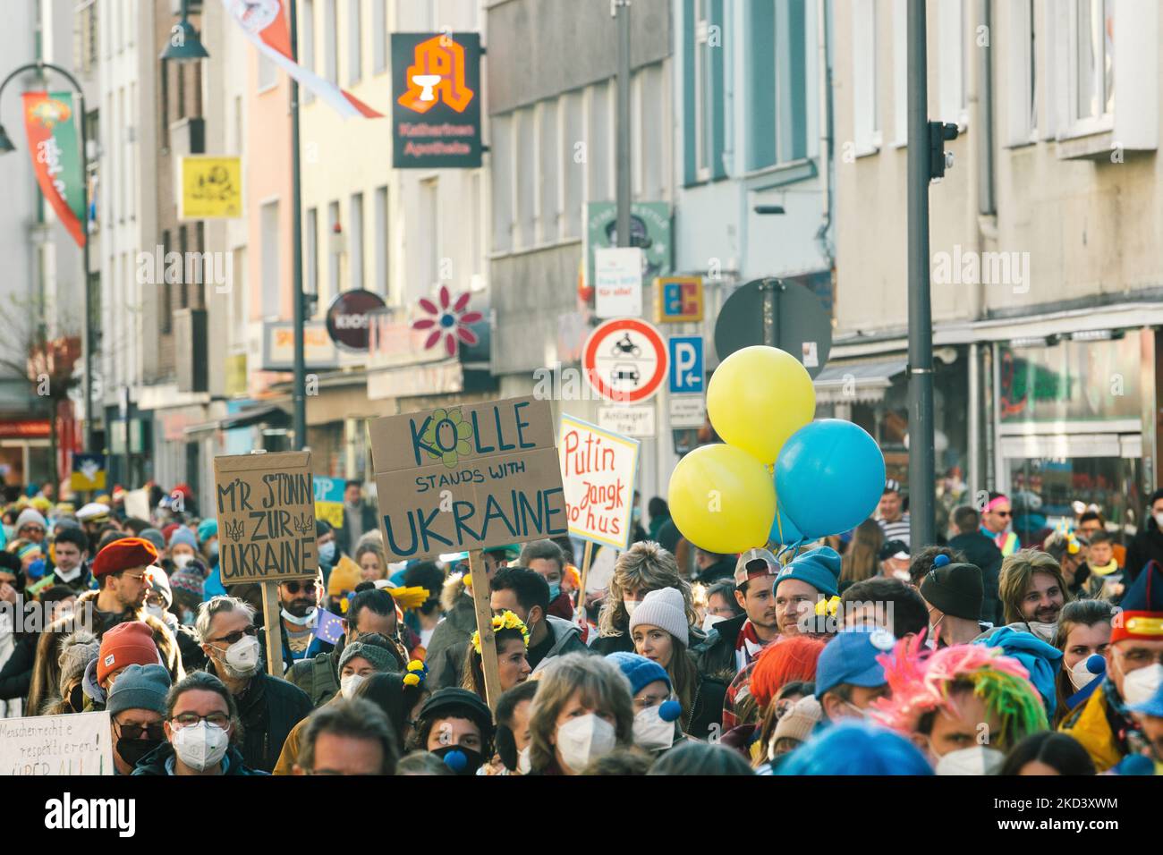 more than ten thousands people take part in Carnival peace protest ...
