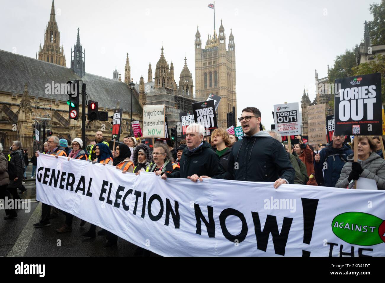 Solidarity assembly hi-res stock photography and images - Alamy