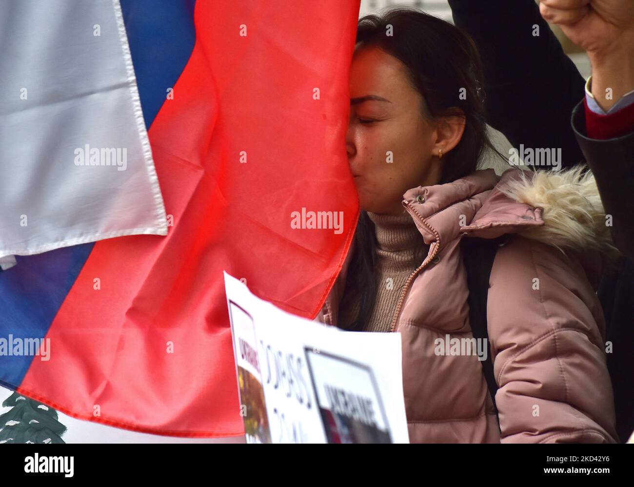 People demonstrate in support of the Russian army and its military ...