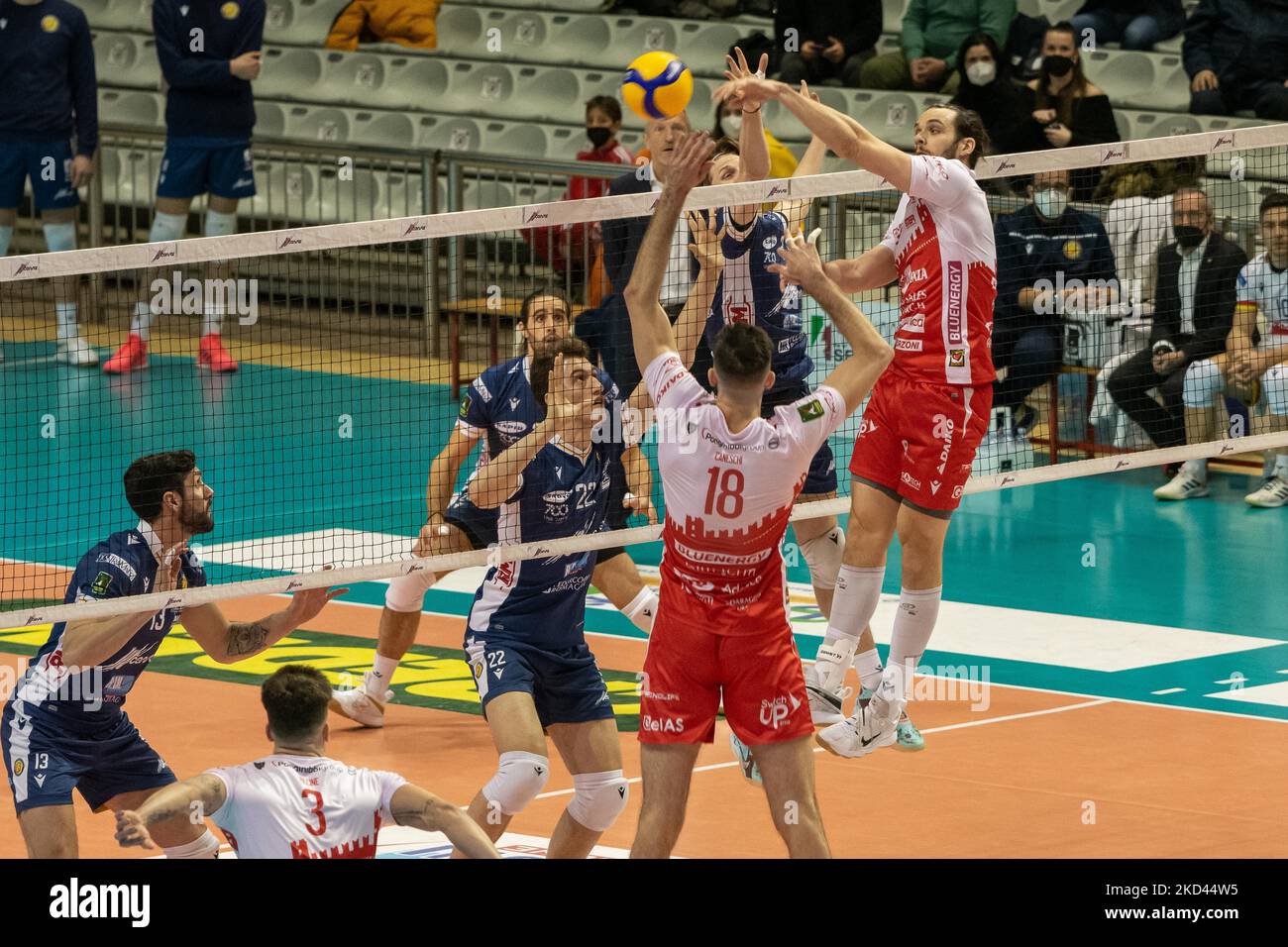 Volley ball antoine brizard hi-res stock photography and images - Alamy