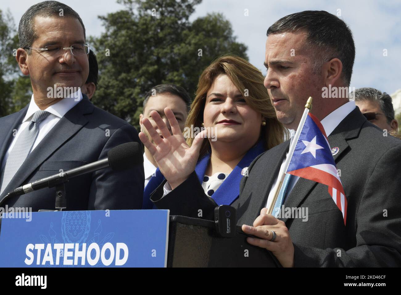Jennifer Gonzalez Senadora