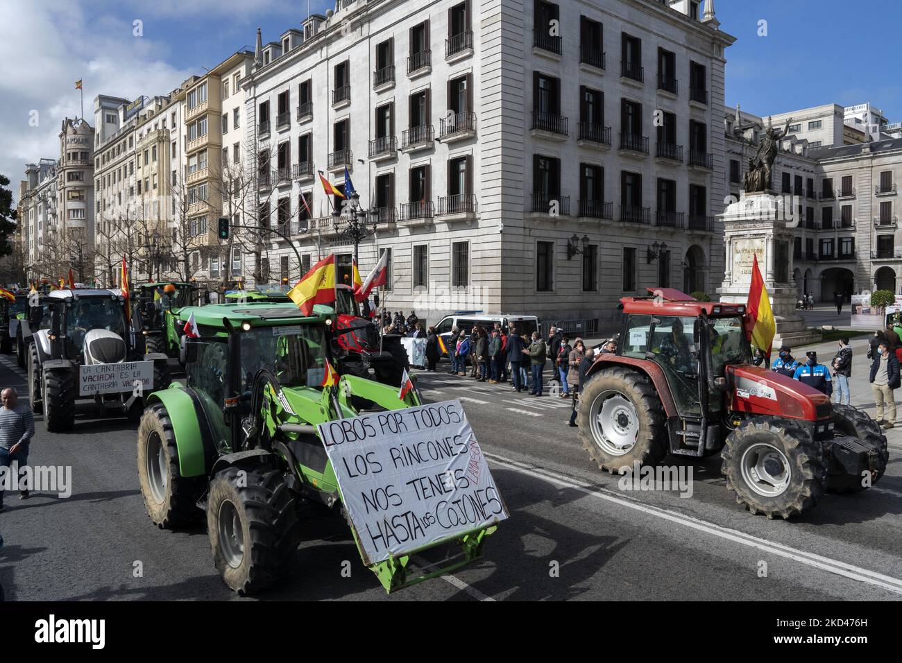 About 200 tractors supported the protest of the farmers for the low ...