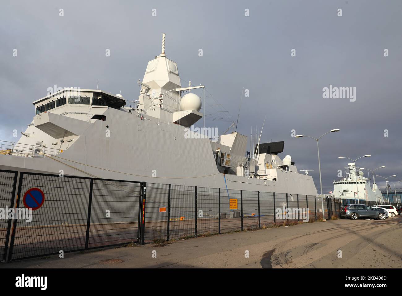 Frigate tromp hi-res stock photography and images - Alamy