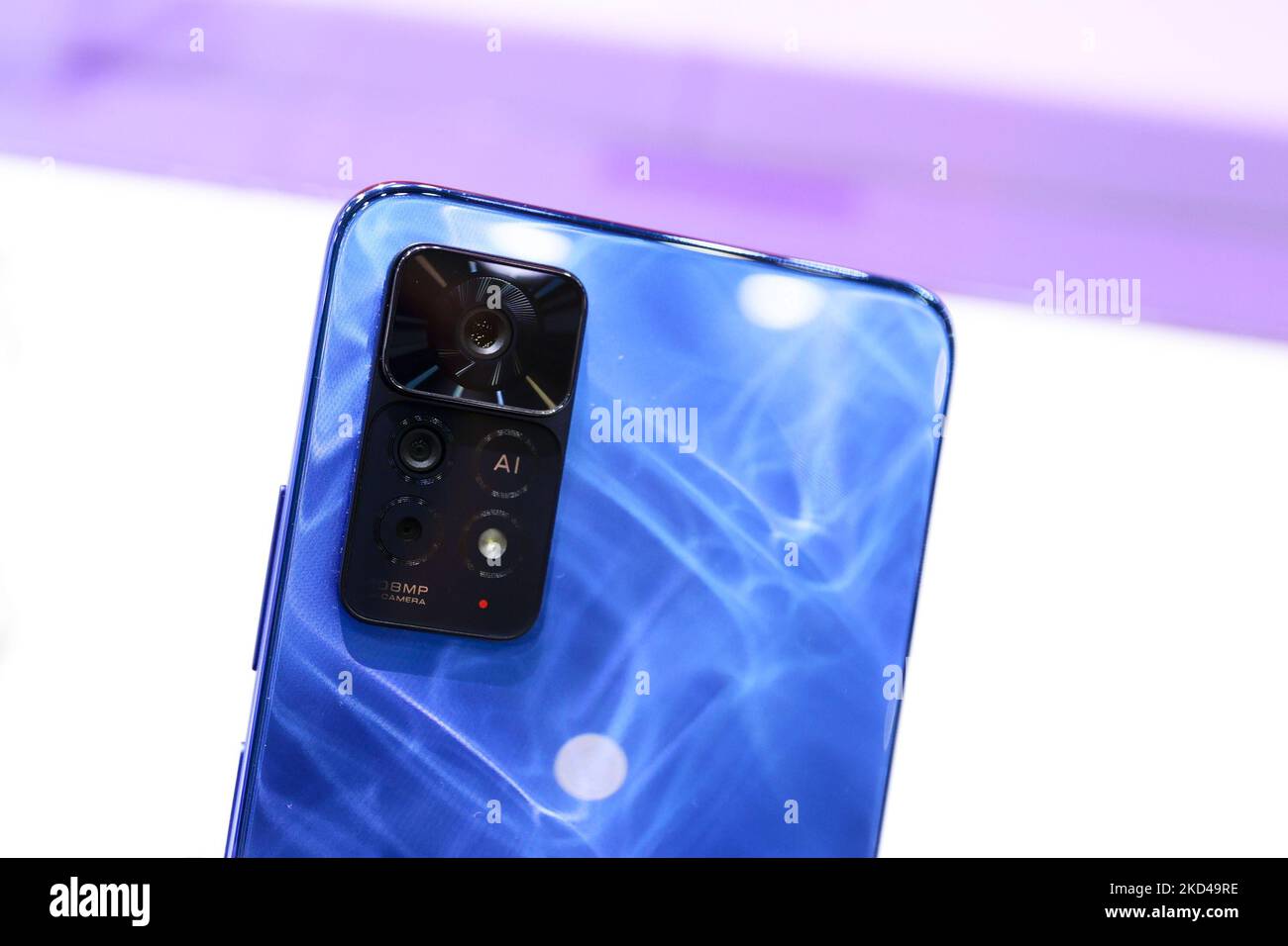 Redmi note 11 pro 5g hi-res stock photography and images - Alamy