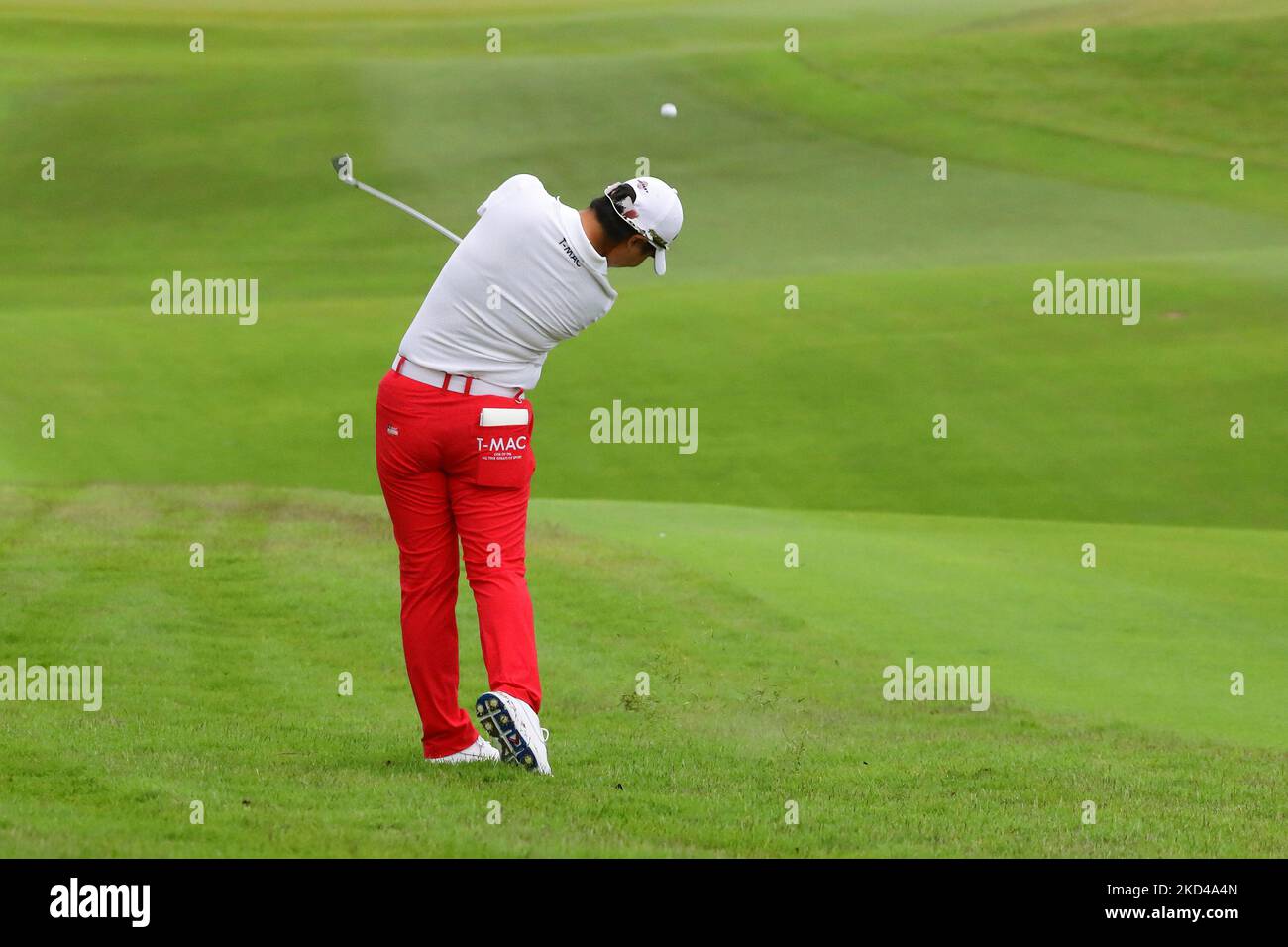 Yuka Saso of Philippines plays a shot during round four of the HSBC ...
