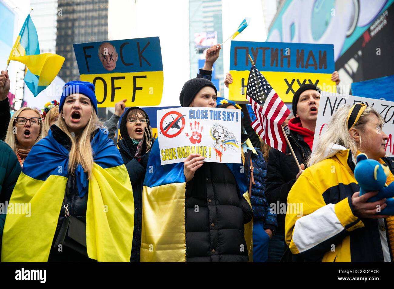 Thousand ukrainian americans hi-res stock photography and images - Alamy