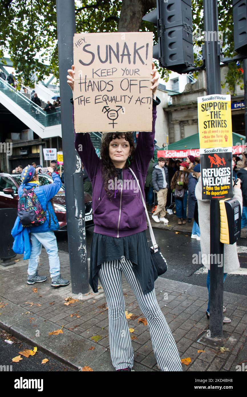 Embankment, London, UK. 5th November 2022. Thousands assembley at ...