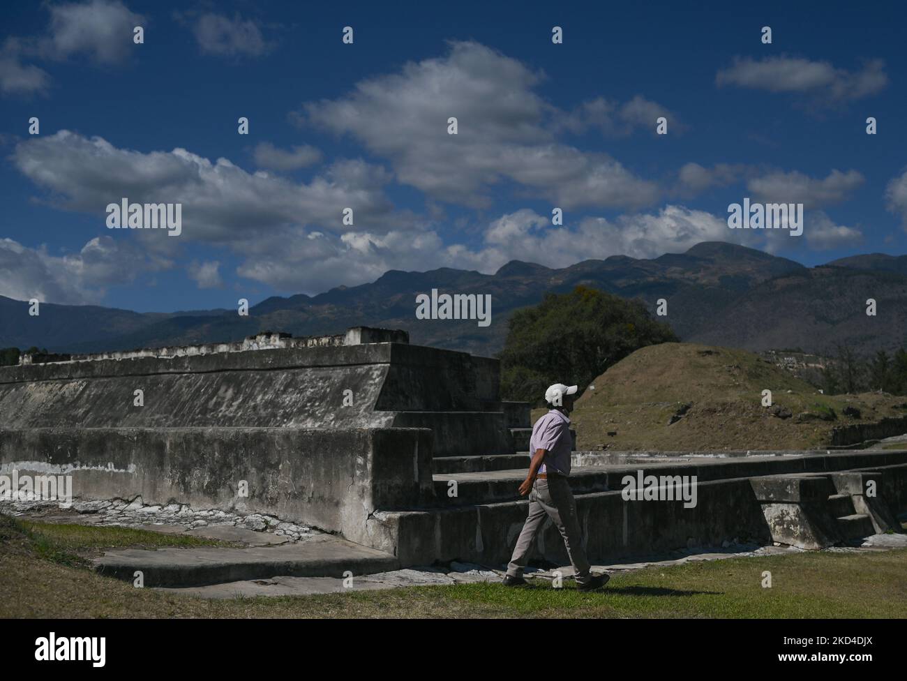 Zaculeu archeological park hi-res stock photography and images - Alamy