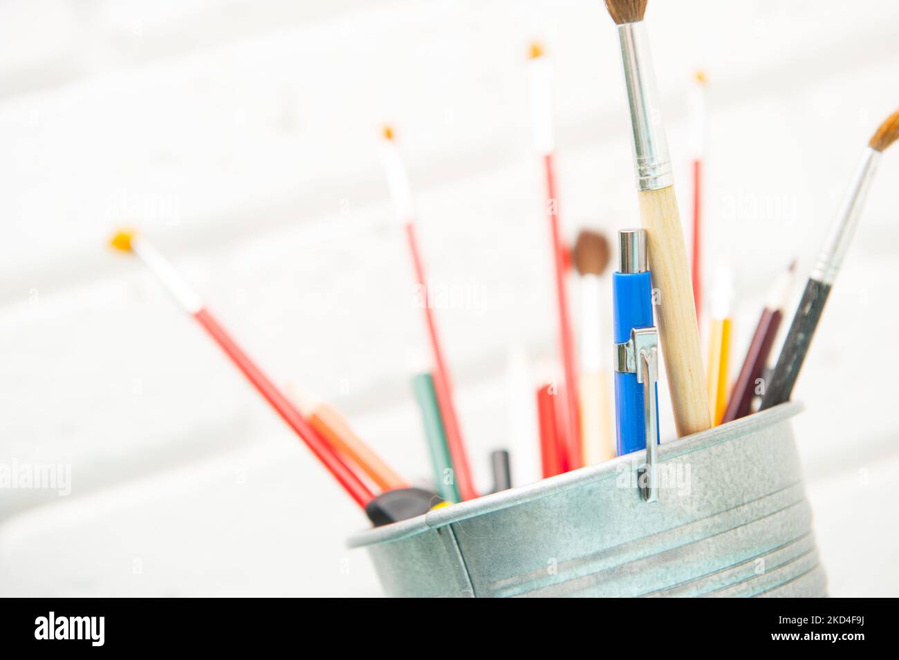 Backpack and pens hi-res stock photography and images - Alamy