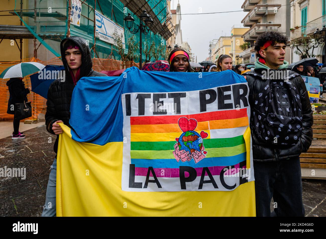 Marching for peace hi-res stock photography and images - Alamy
