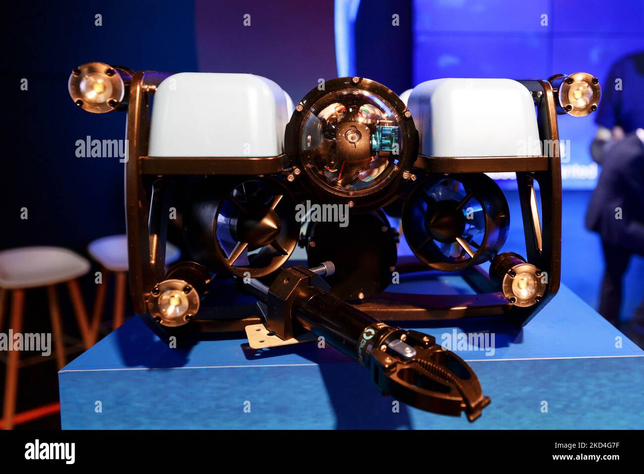 Digico kt ai sanitization robots hi-res stock photography and images - Alamy