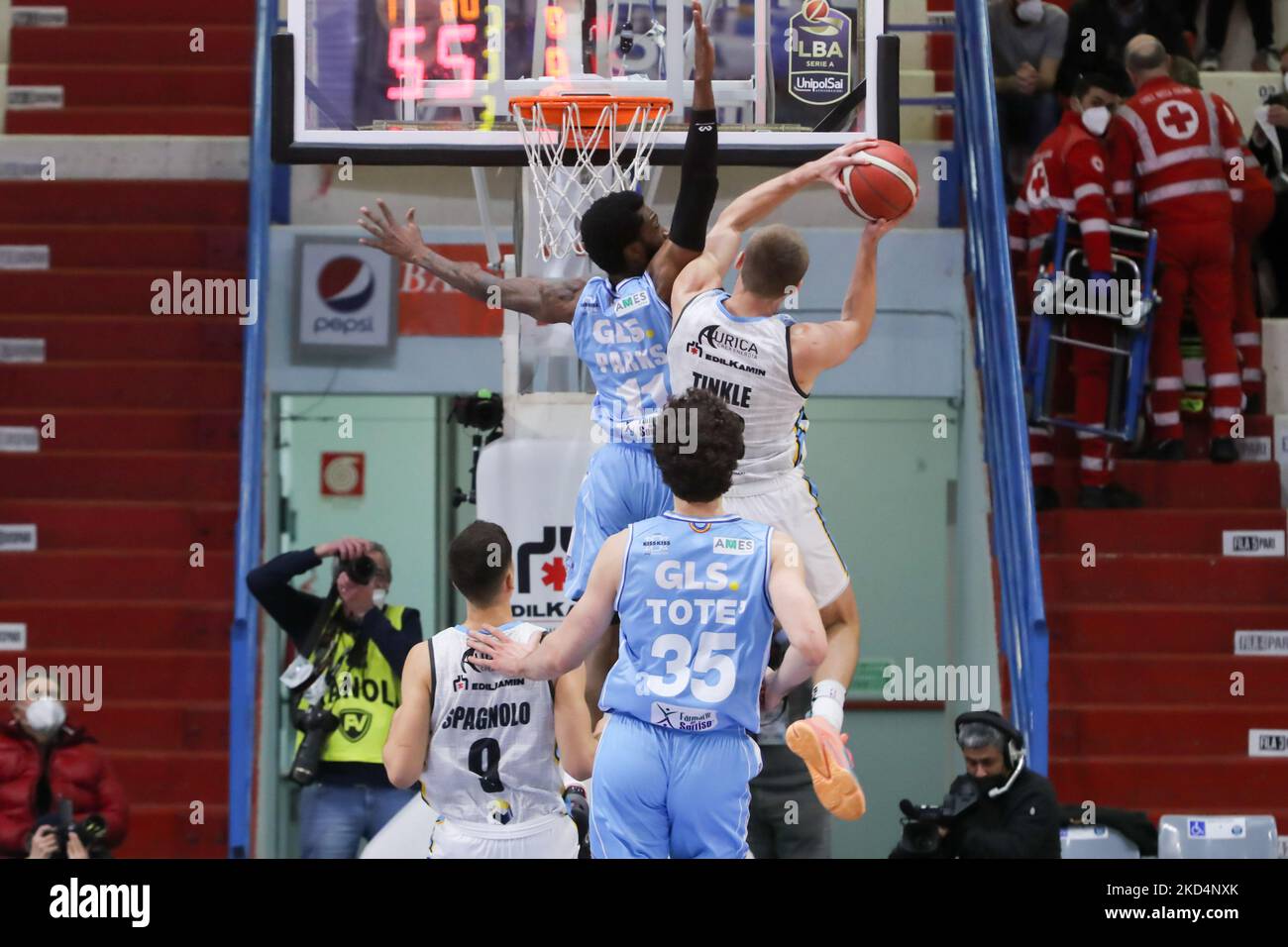 Tres Tinkle (Vanoli Cremona) during the Italian Basketball A Serie ...