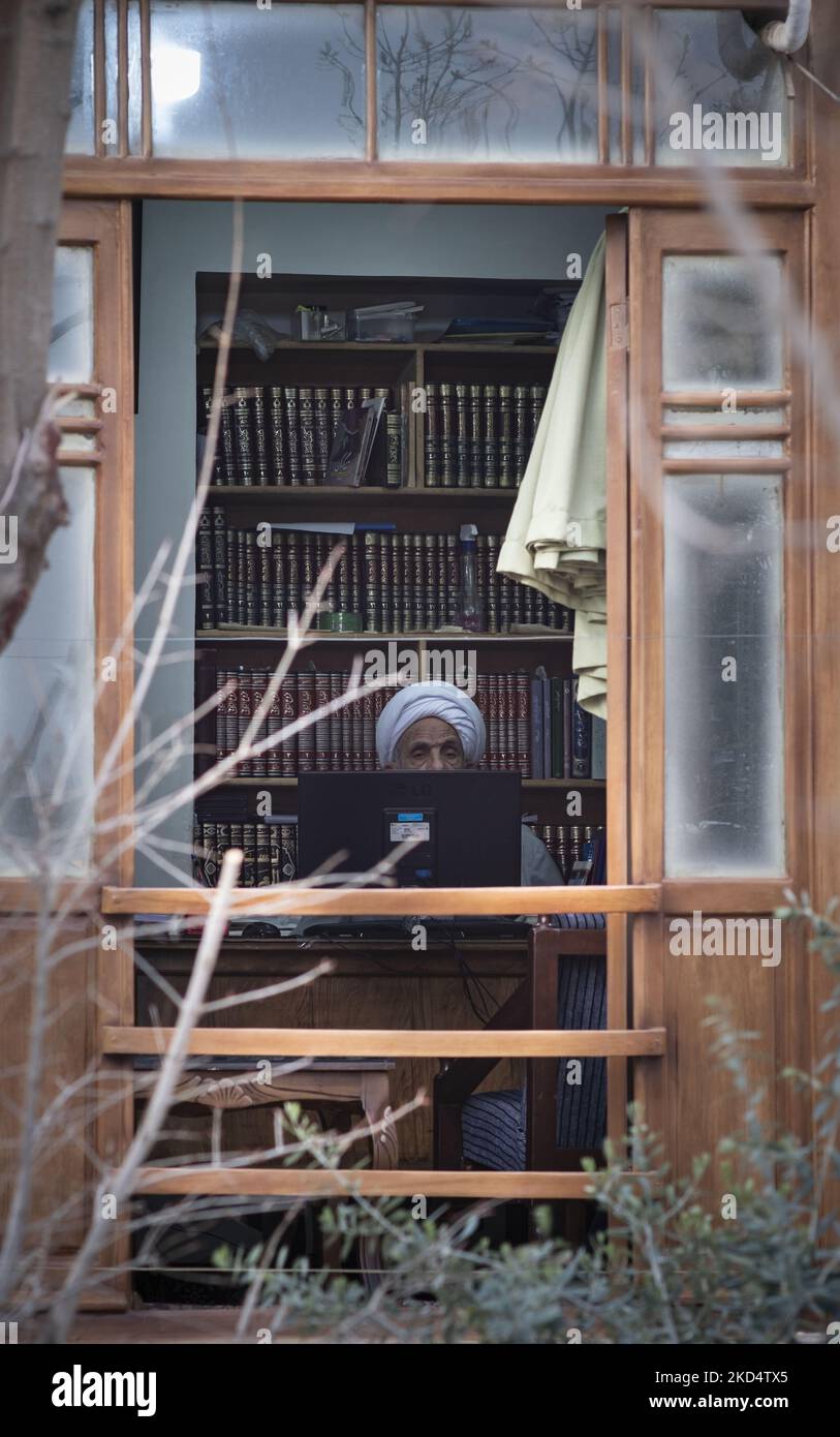 Iran computer room hi-res stock photography and images - Alamy