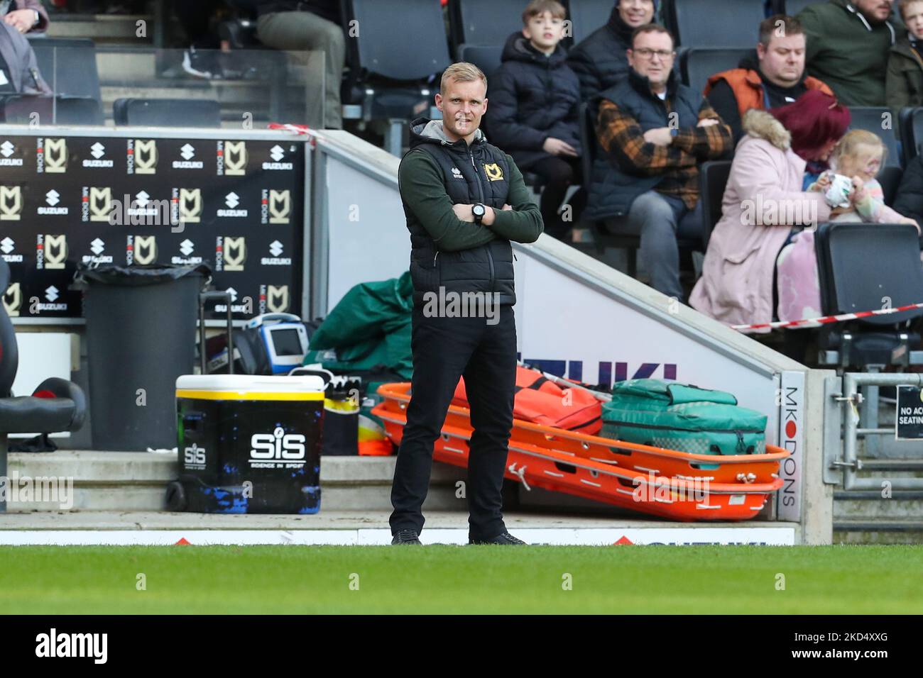 Football liam manning hi-res stock photography and images - Alamy