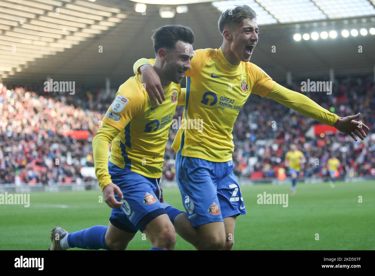 Sunderland's Patrick Roberts and Sunderland's Jack Clarke celebrate ...